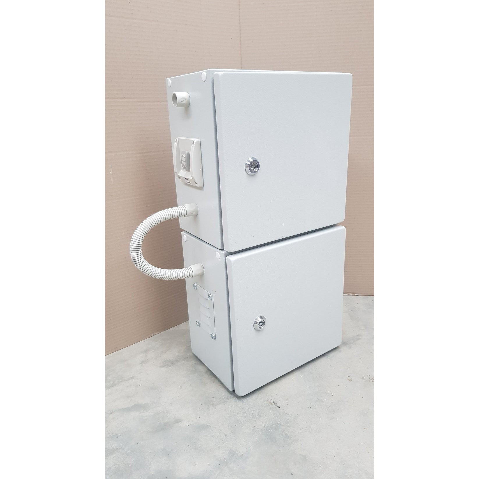 Solar LED Lighting Kit for Commercial Shipping Container Setup – Uneek LEDs